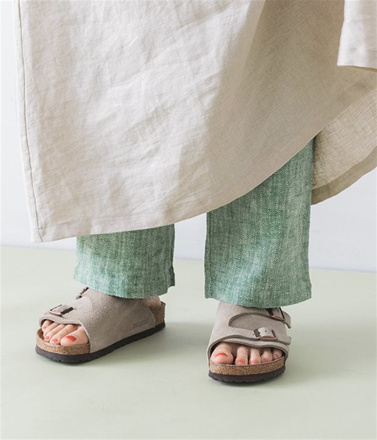 ラミーコットンヘリンボーン スラウチもんぺパンツ｜Lintu Laulu（リントゥラウル）の商品詳細